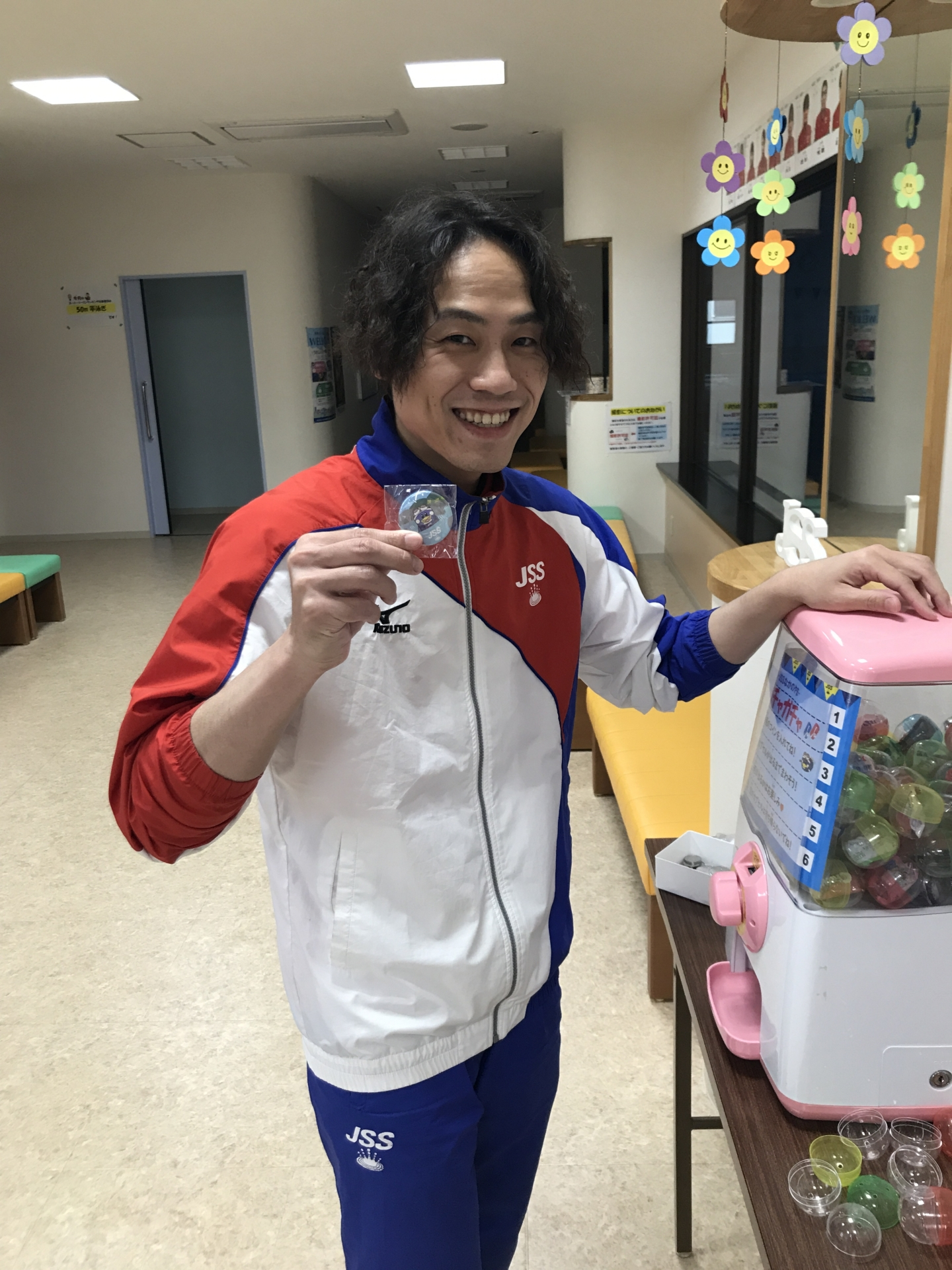 10連ガチャしてみた！！ | JSSスイミングスクール中野山